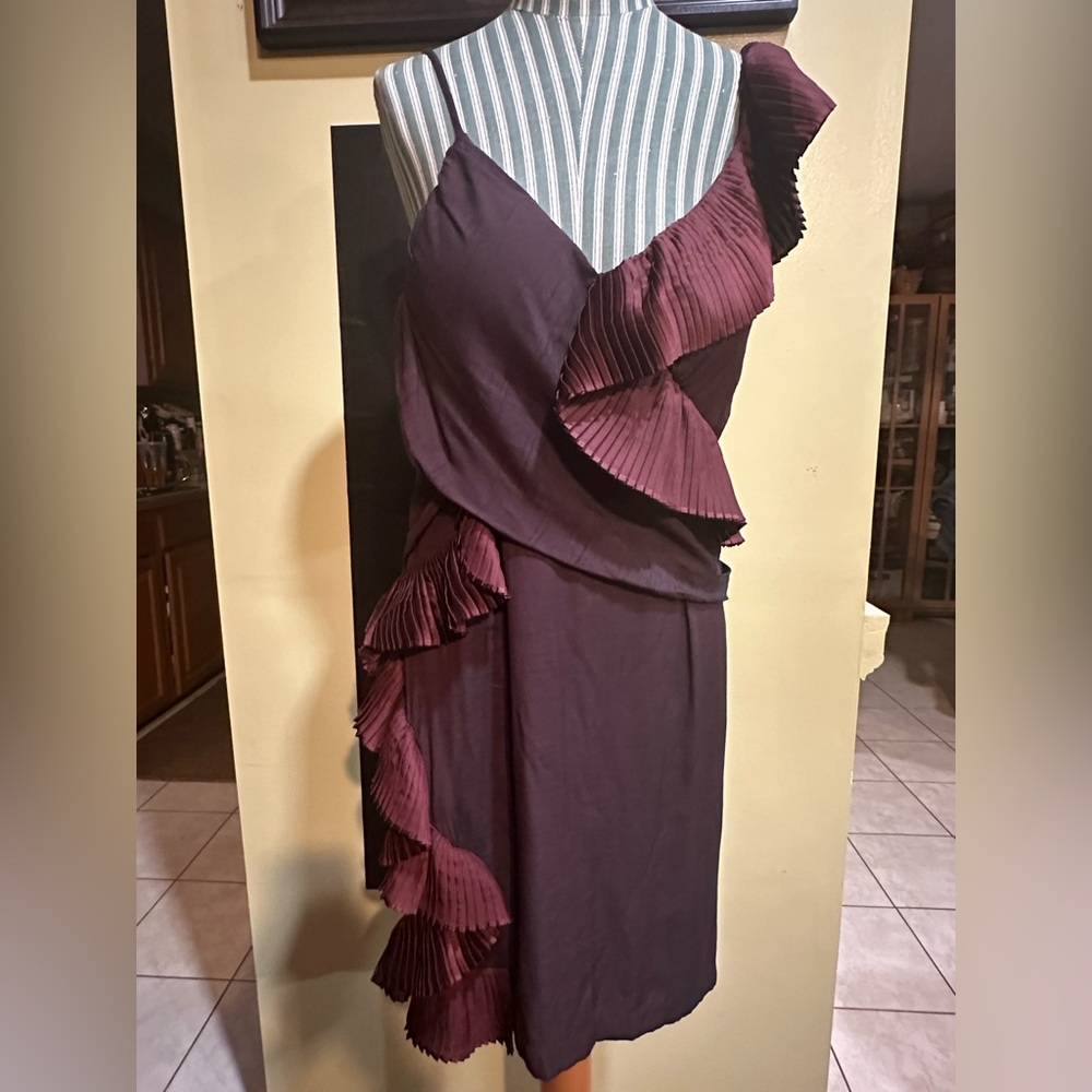 C Luce Sleeveless Dress Ruffle Font Detail, Deep Wine… - Gem